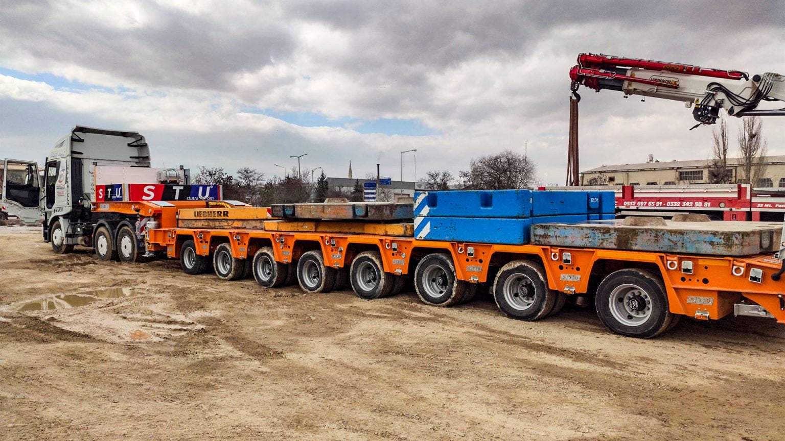 8 Axle Extendable Lowbed is produced by STU Trailers.