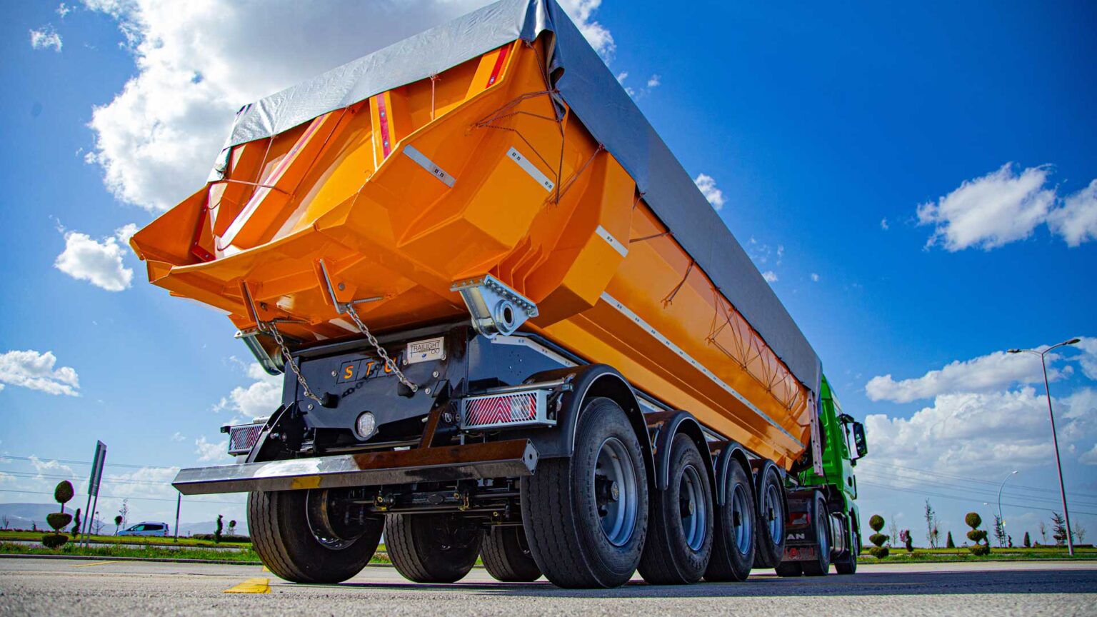 Tipper Trailer is produced by STU Trailers in different volumes.